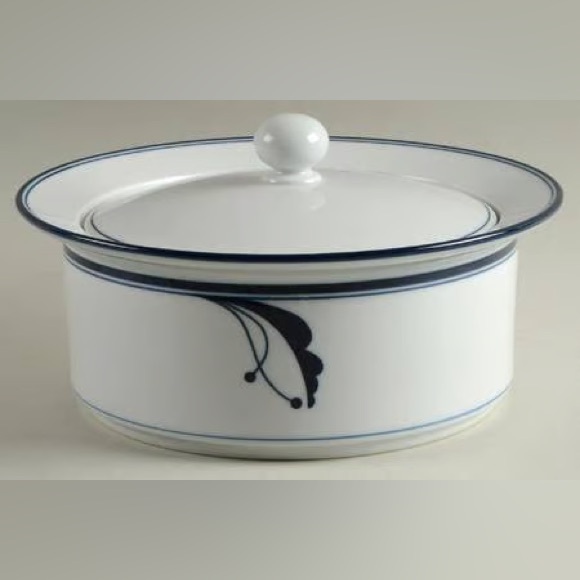 Dining | Elegant White And Blue Ceramic Serving Dish | Poshmark
